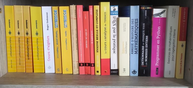 Papier pointé, millimétré, seyes, quadrillé, rapporteurs et ...